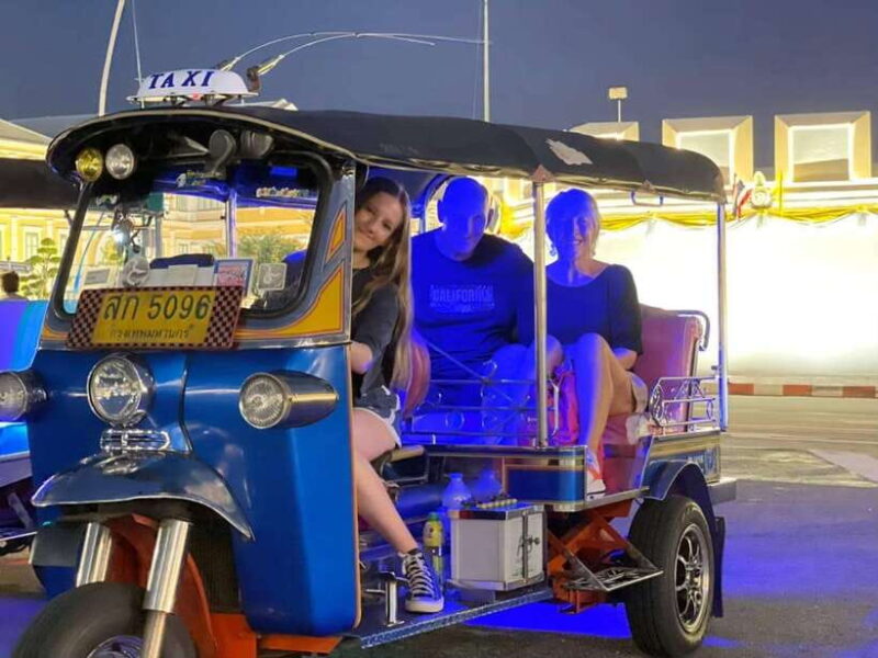 Bangkok Tuk-Tuk by Night with Chinatown Street Food Meal - Transport, Timing, and Group Dynamics