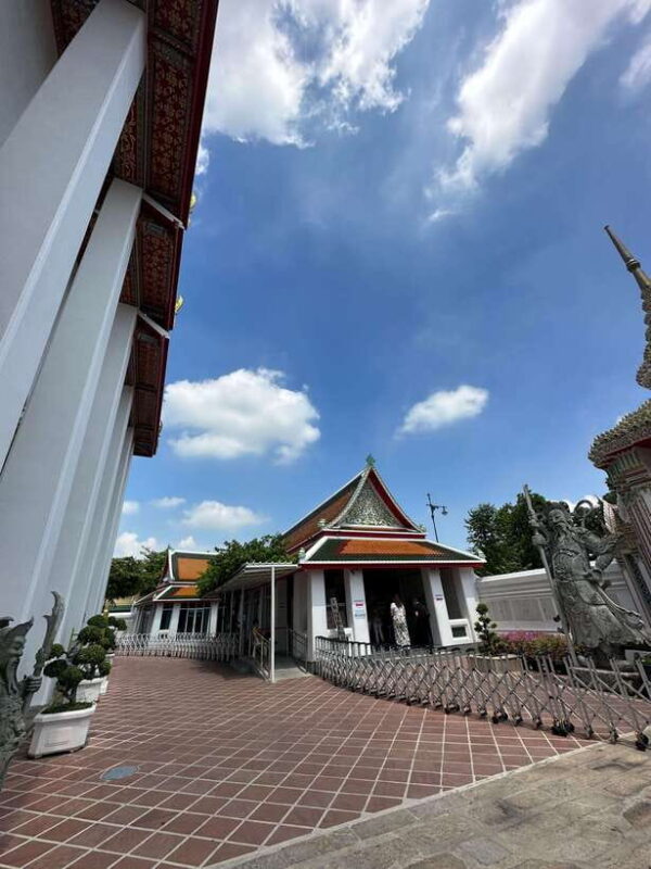 Bangkok: Tuk Tuk Day Pass App & Boat Chao Phraya River - Authentic Experiences and Hidden Gems