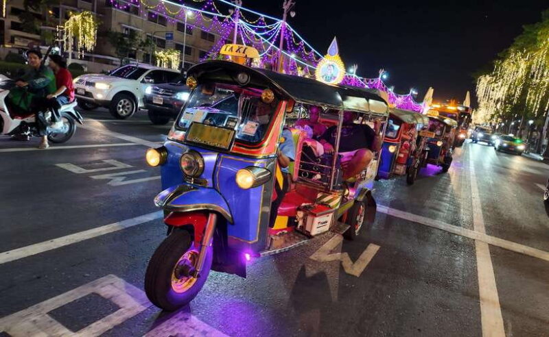 Bangkok: TUK TUK Tour Night Life Private with Hotel Pick Up - Key Points