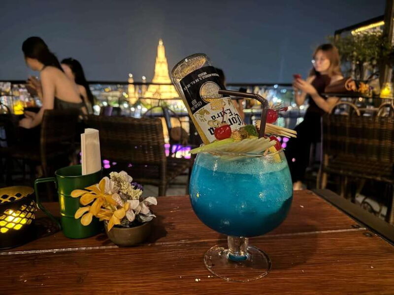 Bangkok: TUK TUK Tour Night Life Private with Hotel Pick Up - Food and Drink