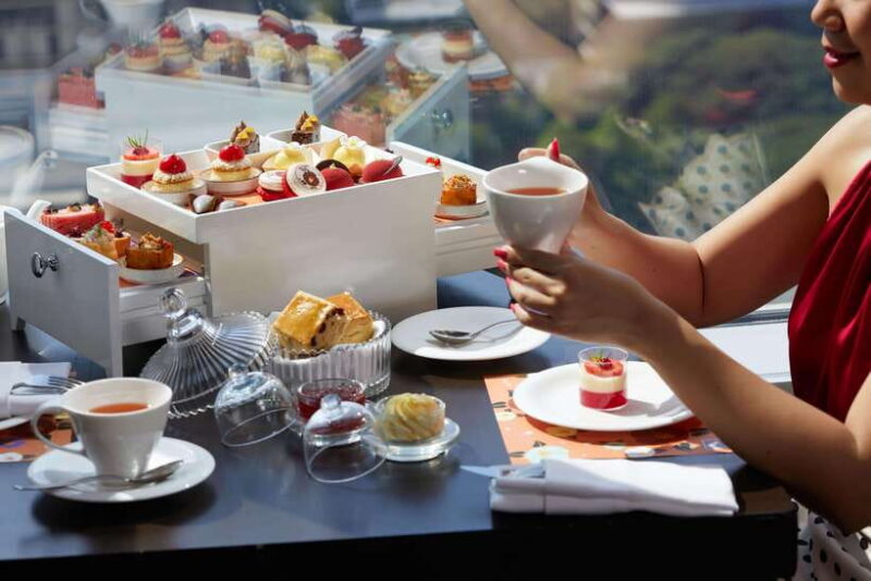 Bangkok: Up & Above Restaurant & Rooftop Bar - Live Music and Atmosphere