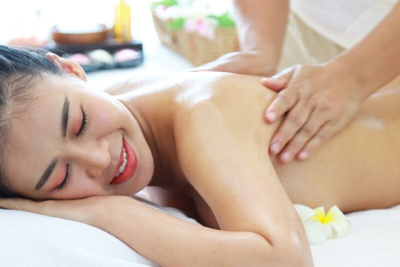 Bangkok: Wat Pho Thai Massage in Your Hotel Room - The Itinerary Breakdown