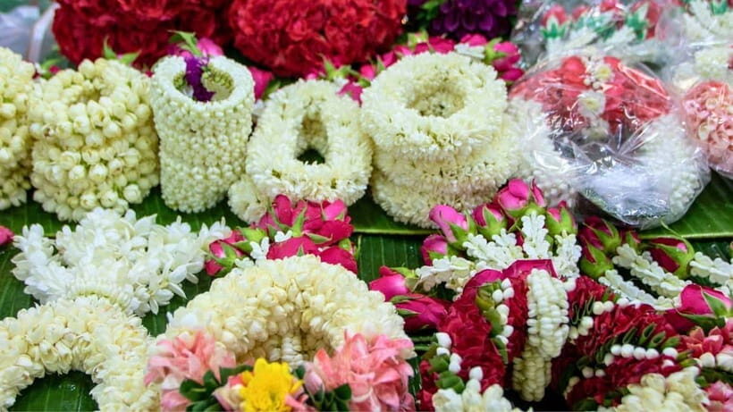 Bangkok: Wat Pho, Wat Arun at Dusk, and Flower Market Tour - Discovering Bangkok’s Cultural Heart: Wat Pho, Wat Arun at Dusk, and the Flower Market Tour