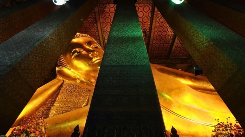 Bangkok: Wat Pho, Wat Arun at Dusk, and Flower Market Tour - Key Points