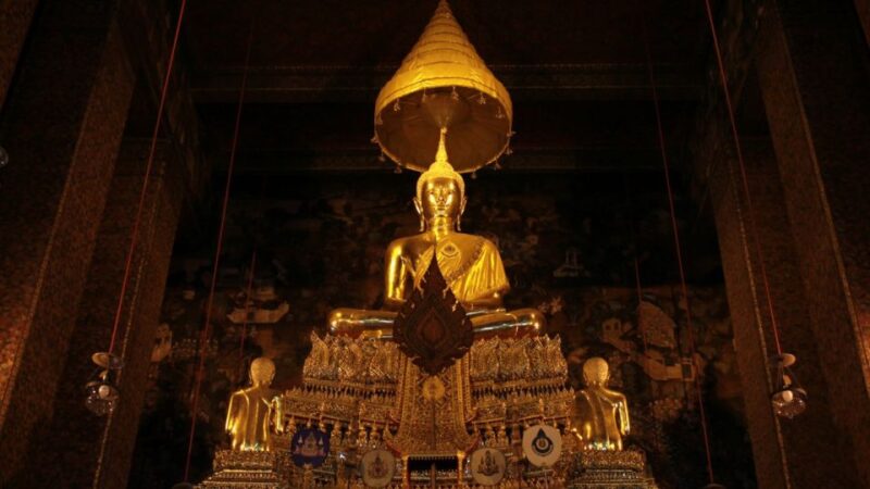 Bangkok: Wat Pho & Wat Arun Half-Day Private Walking Tour - Authentic Experiences and Guest Impressions