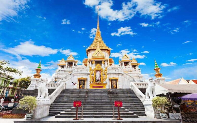 Bangkok: Wat Ratchanatdaram, Golden Mount, & Wat Trai Mit - Comfort and Convenience