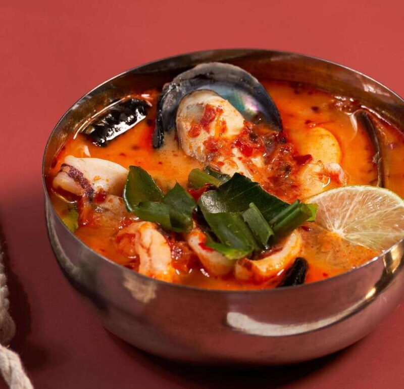 Bangkok: Whale Klang Krung Buffet with Drinks - Key Points