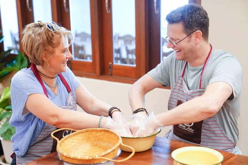 Bangkok: White Lotus Thai Cooking Class with Market Tour - What Reviewers Say