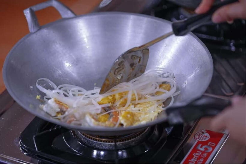 Bangkok: White Lotus Thai Cooking Class with Market Tour - Who Will Love This Tour?