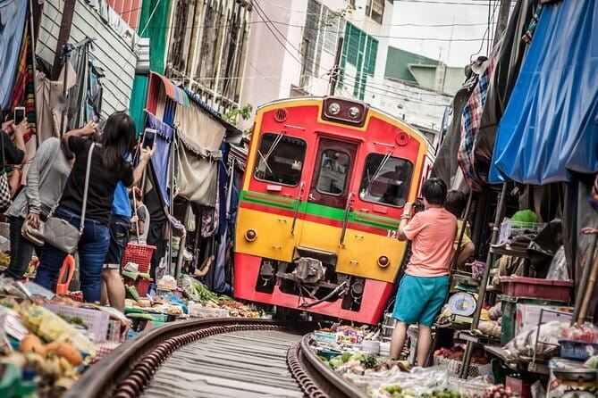 Bangkok Yai Local Canal Tour with Longtail Boat - Who Should Consider This Tour?