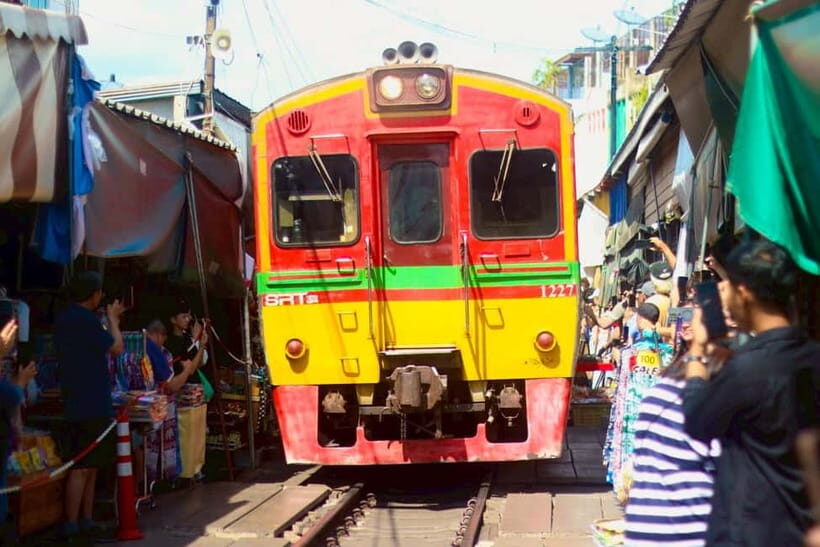 Bangkok:Damnoen Saduak Floating Market & Railway Market Tour - Key Points