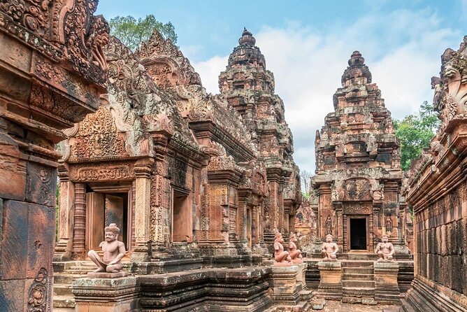 Banteay Srei and Grand Circuit Heritage Tour from Siem Reap - Next Stop: Banteay Srei