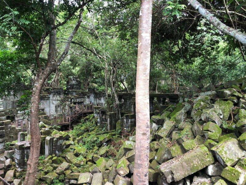 Banteay Srey, Beng Mealea, Kompong Phluk with Spanish Guide - Key Points