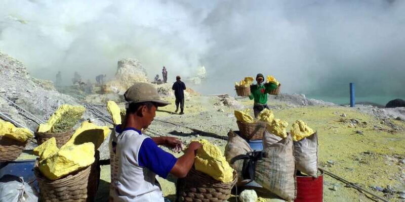 Banyuwangi/Bali: Ijen Volcano Midnight Blue Fire Guided Tour - Final Thoughts: Who Should Consider This Tour?