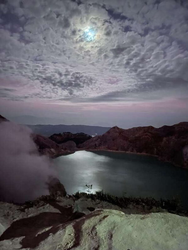 Banyuwangi : explore to ijen bluefire + Bromo sunrise - Day 2: From Ijen to Bromo