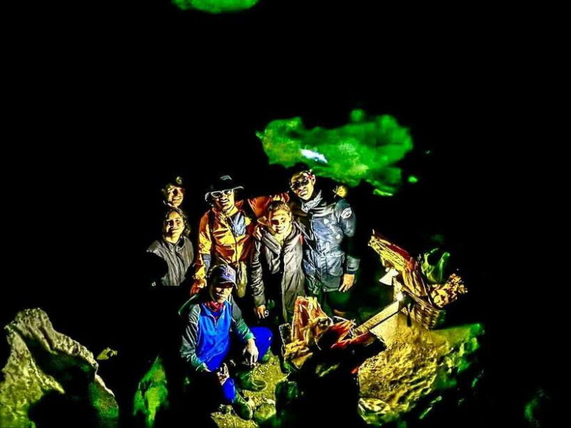 Banyuwangi : Mt Ijen Hiking & Panoramic Lake Guided Tour - What’s Included and What’s Not