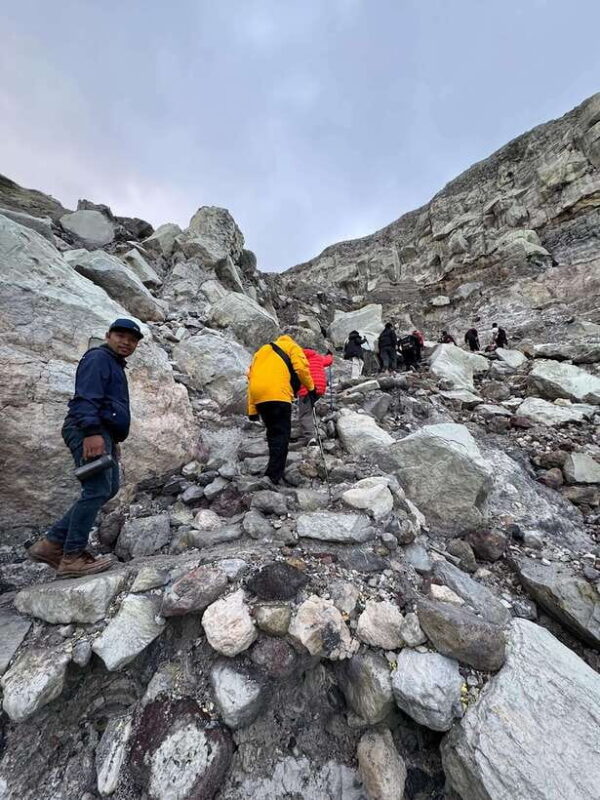 Banyuwangi : Mt Ijen with Local guide and Transfer Service - Who Will Love This Tour?