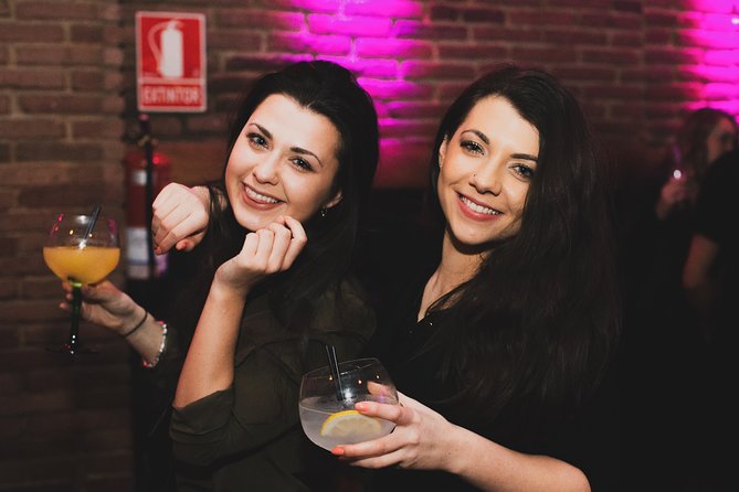 Bar Crawl in Barcelona with Spanish Wines, Vermut, Cold Beer and Tapas - Key Points