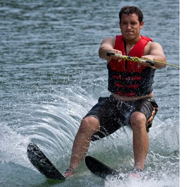 Barbados: 30-Min Water Skiing Lesson at Supreme Watersports - The Setting: Holetown Beach