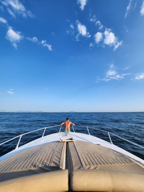 Barbecue on boat (Meat option) - Napoli seaview - Key Points