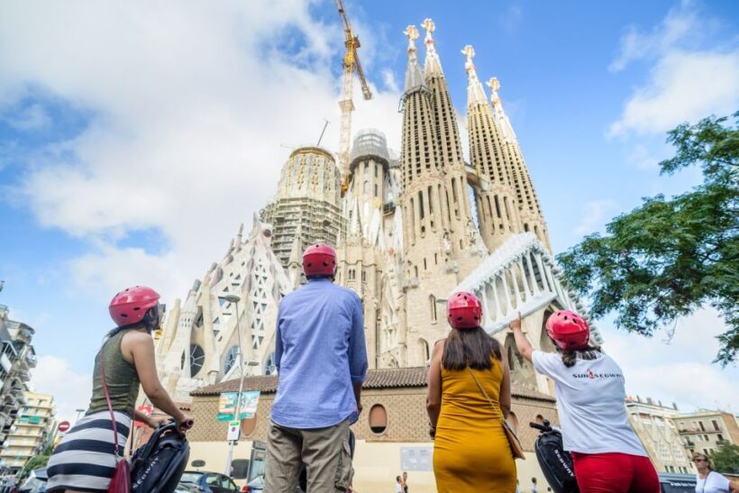 Barcelona: 2,5h Gaudí Segway Tour - Practical Tips for Your Ride