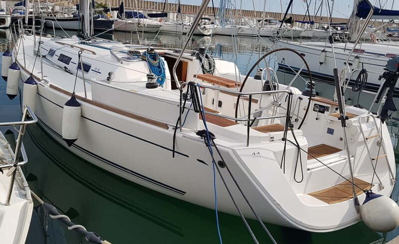 Barcelona 2h private sailing tour with local Skipper - FAQs
