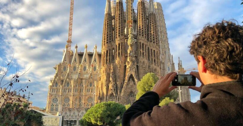 Barcelona: 3-Hour Bike Tour with a Local Guide - Price and Value