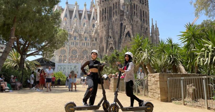 Barcelona: 3-Hour Sagrada Familia eScooter Tour - Key Points