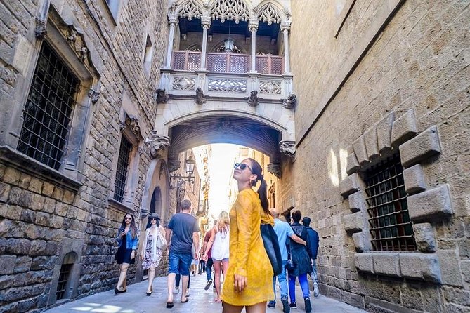 Barcelona 360 Tour: Flying, Sailing & Walking Guided Small Group - The Value: What Does It Offer for the Price?