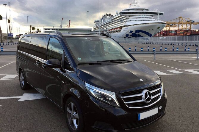 Barcelona airport transfer (From 1 to 7 passengers) - Key Points