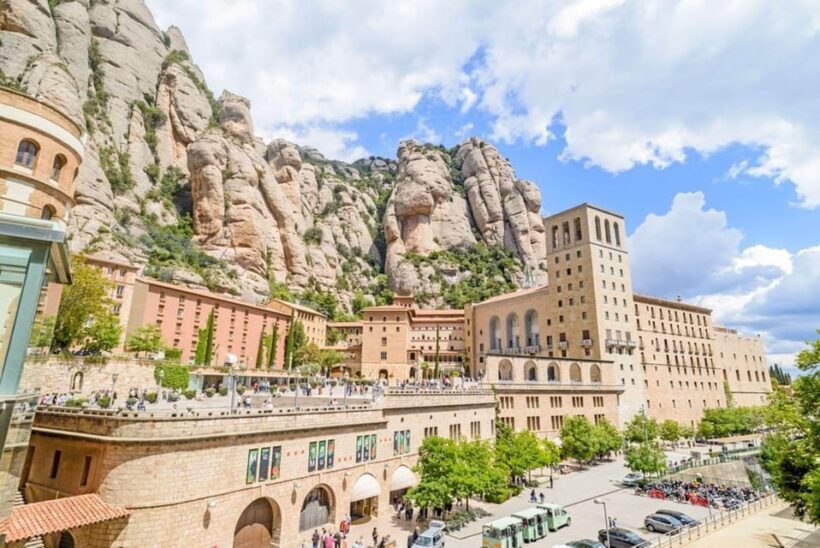 Barcelona and Montserrat Helicopter Flight - FAQ
