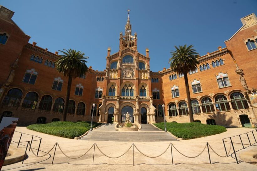 Barcelona Architecture Walking Tour With Casa Batlló Upgrade - An In-Depth Look at the Barcelona Architecture Walking Tour