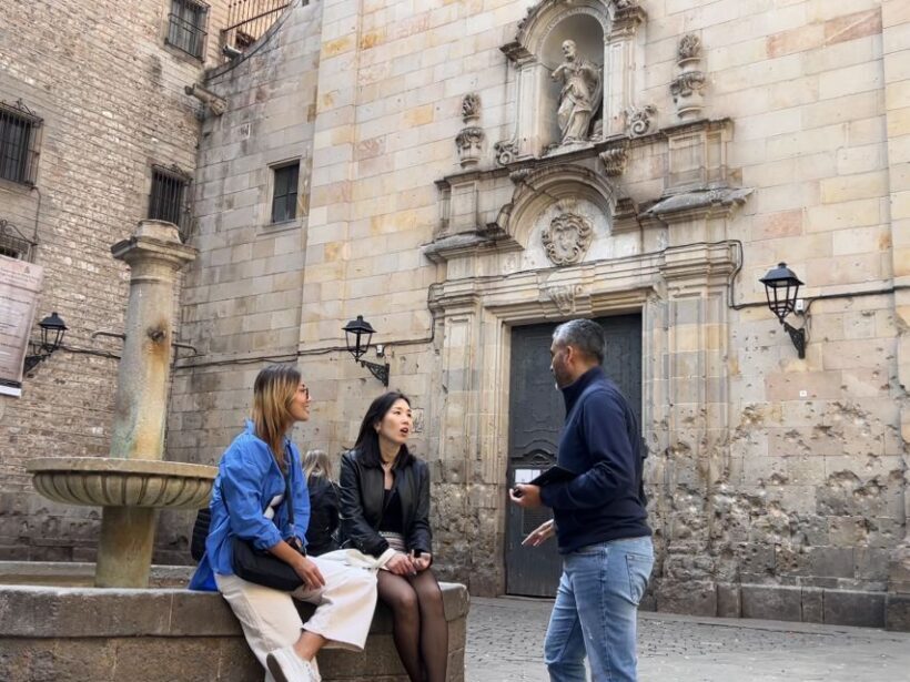 Barcelona: Barri Gotic Small Group Walking Tour - Who Should Consider This Tour?