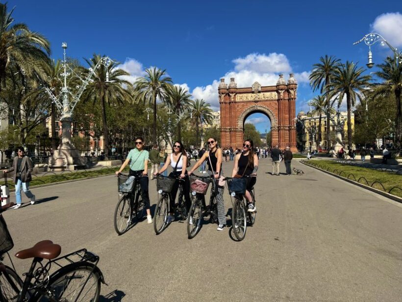 Barcelona: beach E-bike or E-Scooter Tour - FAQs