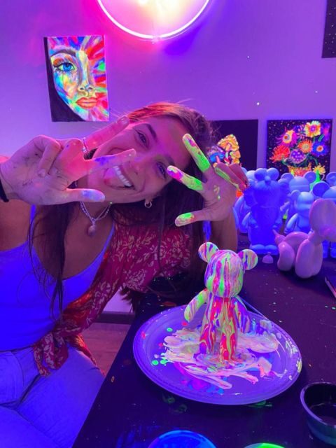 Barcelona: Bear-brick Fluorescent Painting | Wine and Art - The Creative Process