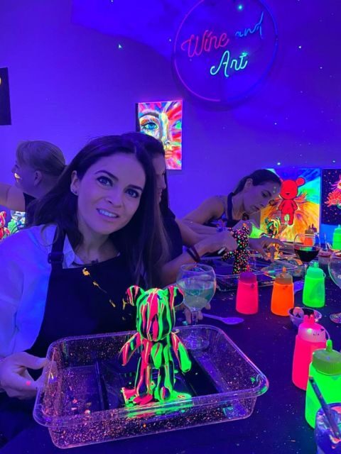 Barcelona: Bear-brick Fluorescent Painting | Wine and Art - Who Should Try This?
