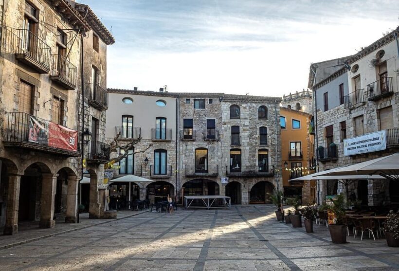 Barcelona: Besalú Dali and wine tour - Key Points