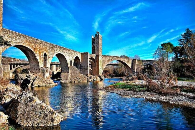 Barcelona: Besalú Dali and wine tour - Wine Tasting in the lEmpordà Region