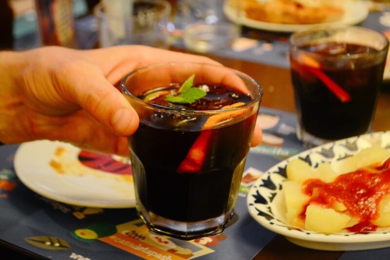 Barcelona Bike Tour by Night with Cava - Exploring the Barcelona Bike Tour by Night with Cava: A Practical Guide