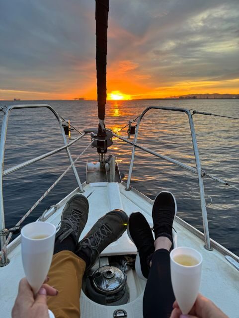 Barcelona: Boat trip with cava in amazing sailboat - An Authentic Look at the Barcelona Sailboat Experience