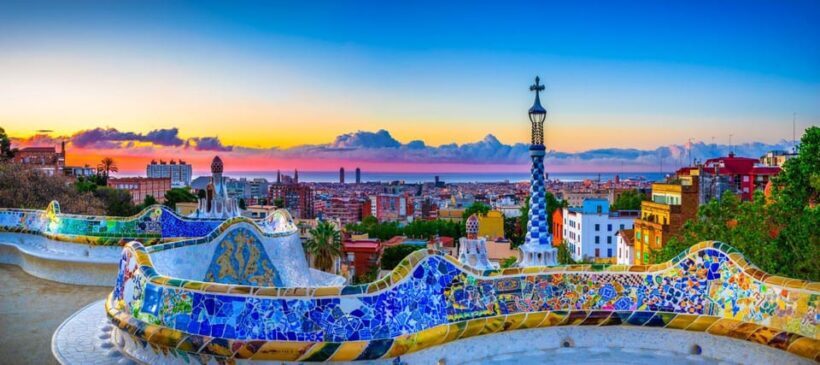 Barcelona by Heart: A Romantic Walk Through Time - What to Expect on the Tour