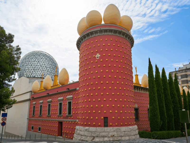 Barcelona: Carcassonne & Dali Tour - Key Points