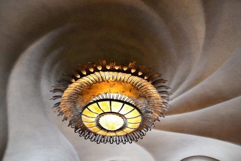 Barcelona: Casa Batlló, La Pedrera, & Chocolate Tasting Tour - Analyzing the Experience’s Value