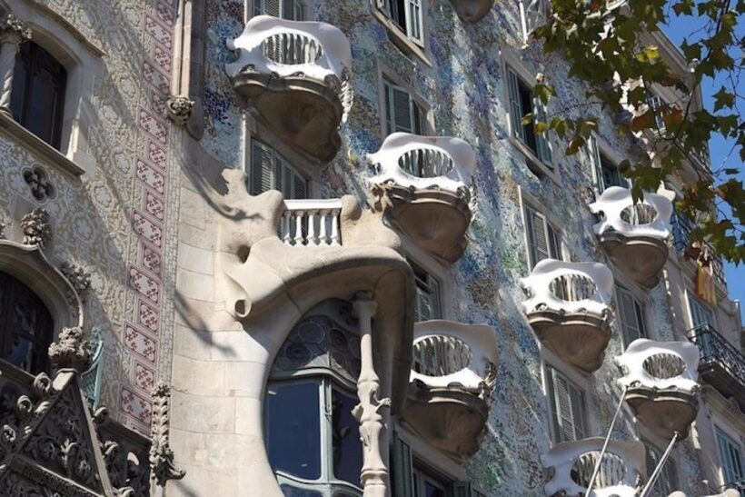 Barcelona: Casa Batlló, La Pedrera, & Chocolate Tasting Tour - The Sum Up