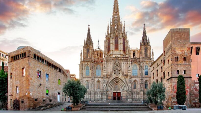 Barcelona Cathedral: Exclusive walking tour & entry tickets. - The Itinerary – What You’ll Experience