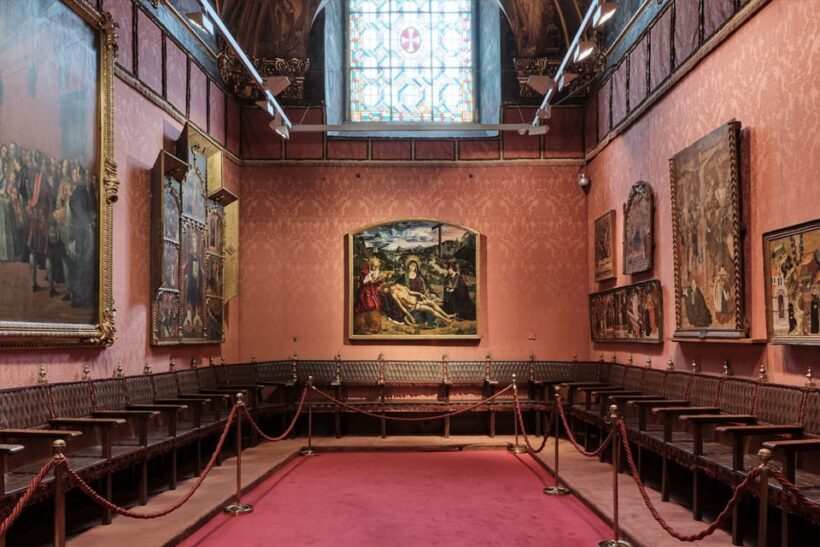 Barcelona: Cathedral of Barcelona Entry Ticket - The Museum and VR Experience: Enhancing the Visit