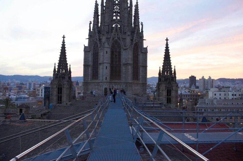 Barcelona Cathedral: Sunrise Tour & Breakfast - A Closer Look at the Experience