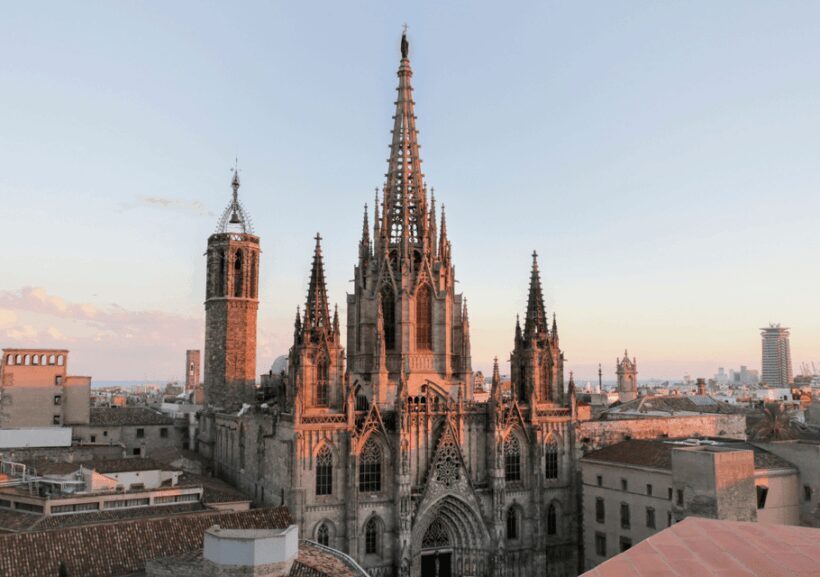 Barcelona Cathedral: Ticket, Guided Tour and VR Experience - Who Should Consider This Tour?