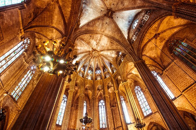 Barcelona Cathedral: Ticket, Guided Tour, Terrace + VR Experience - Authentic Experiences from Fellow Travelers