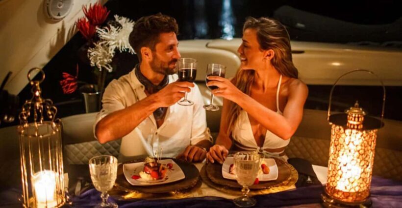 Barcelona: Cena Romántica y noche en camarote en velero - Who Will Love This Experience?